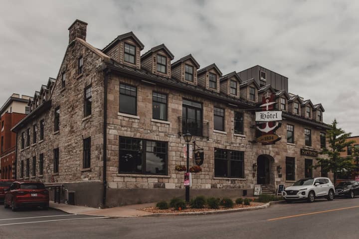 The British Hotel - Boutique Hotel- Aylmer - 卡娜塔