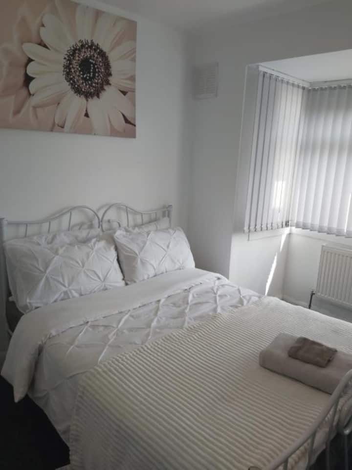 Double Room - Sutton Coldfield