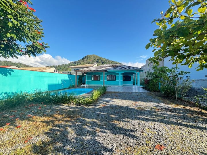 Casa Em Matinhos Com Piscina - Próx Ao Shopping - Matinhos