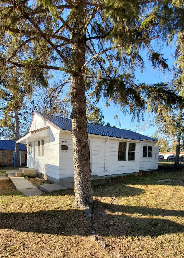 Sweet Bemidji Home.
Mid Term Rental - Bemidji, MN