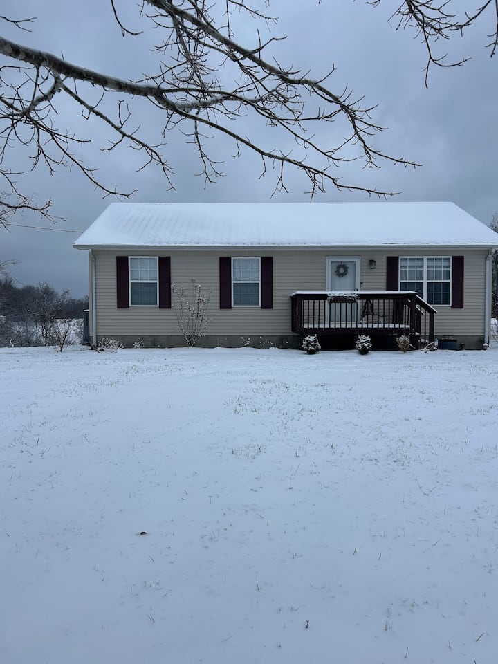 Cave Country Cottage - Mammoth Cave, KY