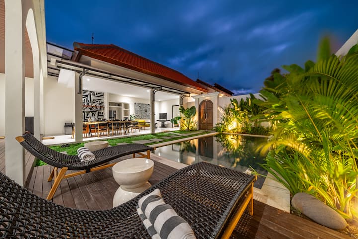 Brand New Villa+amazing Jungle View+huge Pool+4bdr - Bali