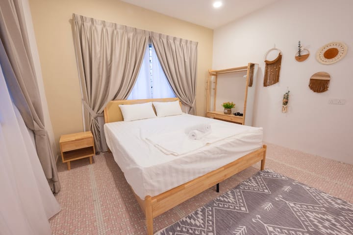 Muji King Room 2pax | Big Mansion@kuantan - Kuantan