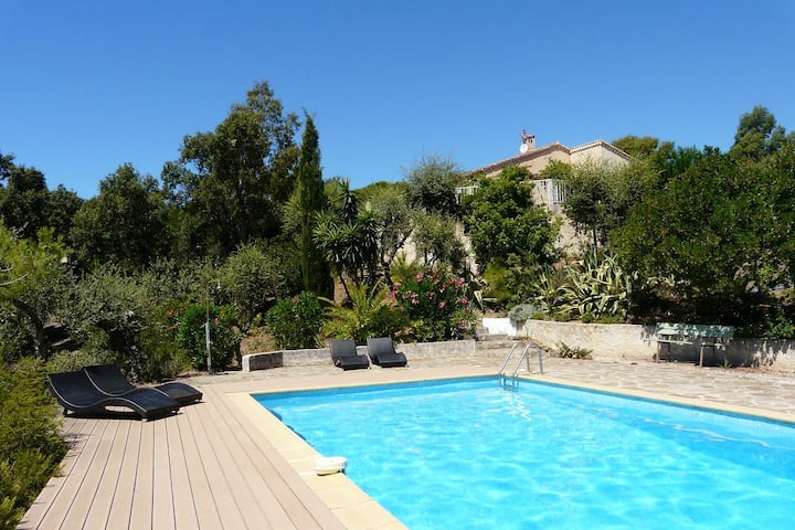 Mer Et Collines, Très Calme. - Bormes-les-Mimosas