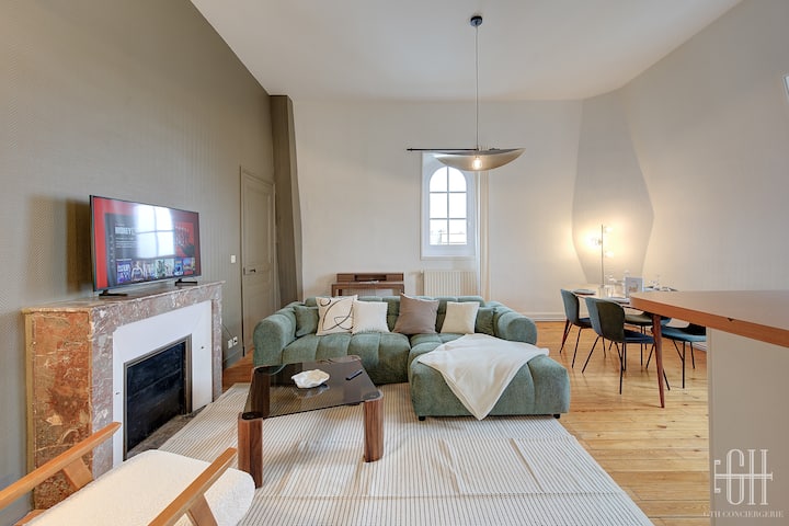 L'octroi / 2v. / 1 Chambre / Parking /Bureau /Tram - Tours