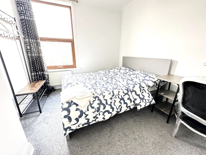 Portsmouth Pearl - Double Room - Portsmouth