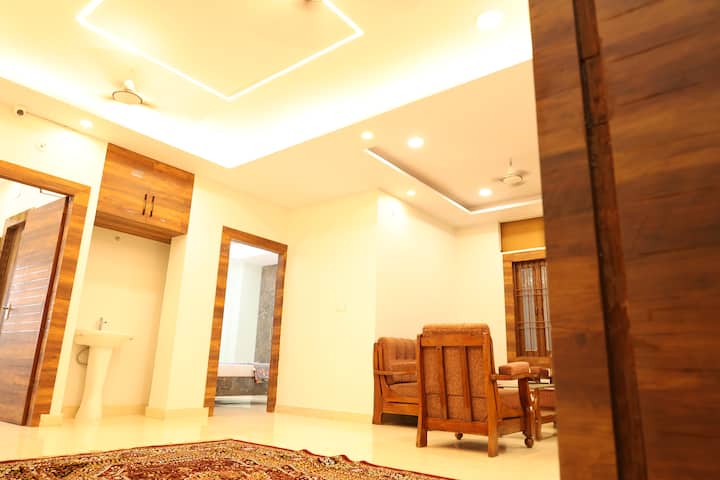 Kashi Heritage | Luxury Stay | Free Parking - Varanasi