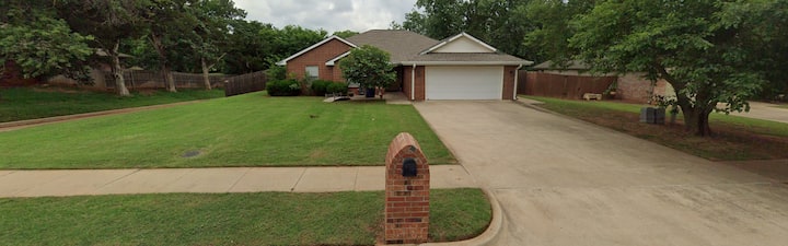 Welcome To The 'Earl' Family House! - Stillwater, OK