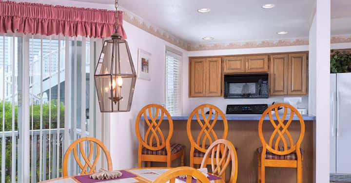 Schooner Landing 1-bedroom Condo, Beautiful Resort - Newport, OR