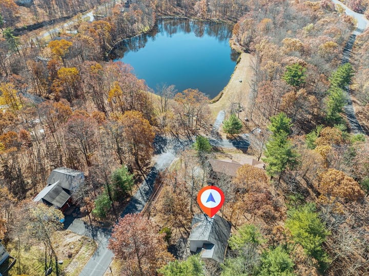 The Pocono Blue Beech House - East Stroudsburg