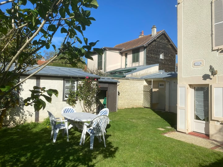 Maison Avec Jardin, Plage à 50m - Lion-sur-Mer