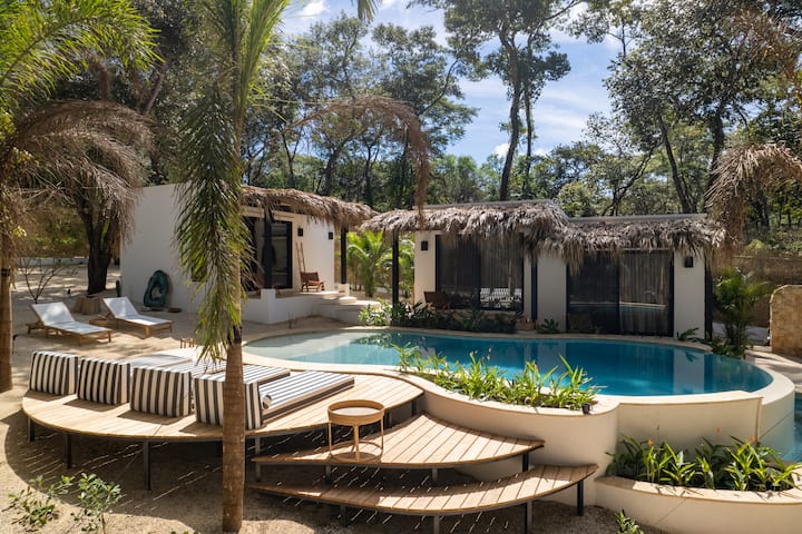 New Jungle Villa At Few Minutes From The Beach - Tamarindo