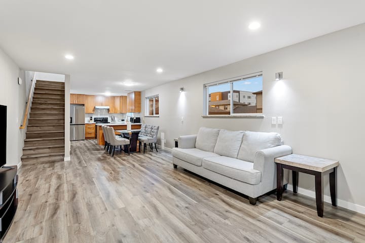 4br/3ba, Light Rail, Airport, Seattle, Wifi, Ac #B - Seattle