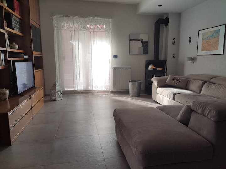 Appartamento In Casa Privata: Gio's House - Aosta
