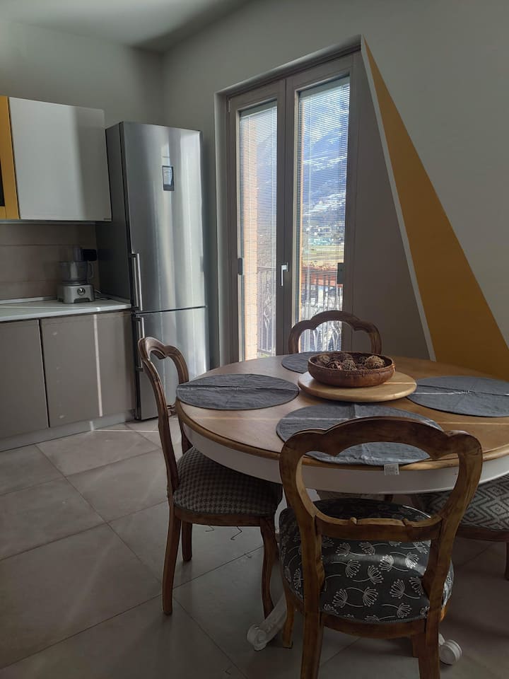 Appartamento In Casa Privata: Gio's House - Aoste