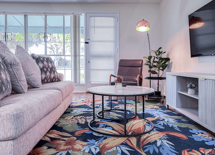 Townhouse, Miracle Mile, 90036 - Beverly Hills, CA