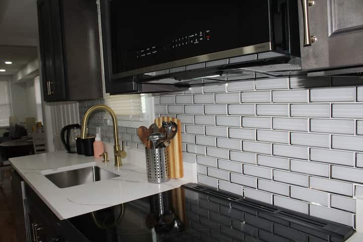 Stylish 3br Townhome-dc Hotspot - National Harbor, MD