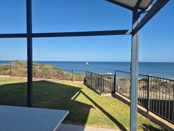 Beachfront Beachfront Beachfront - Peppermint Grove Beach