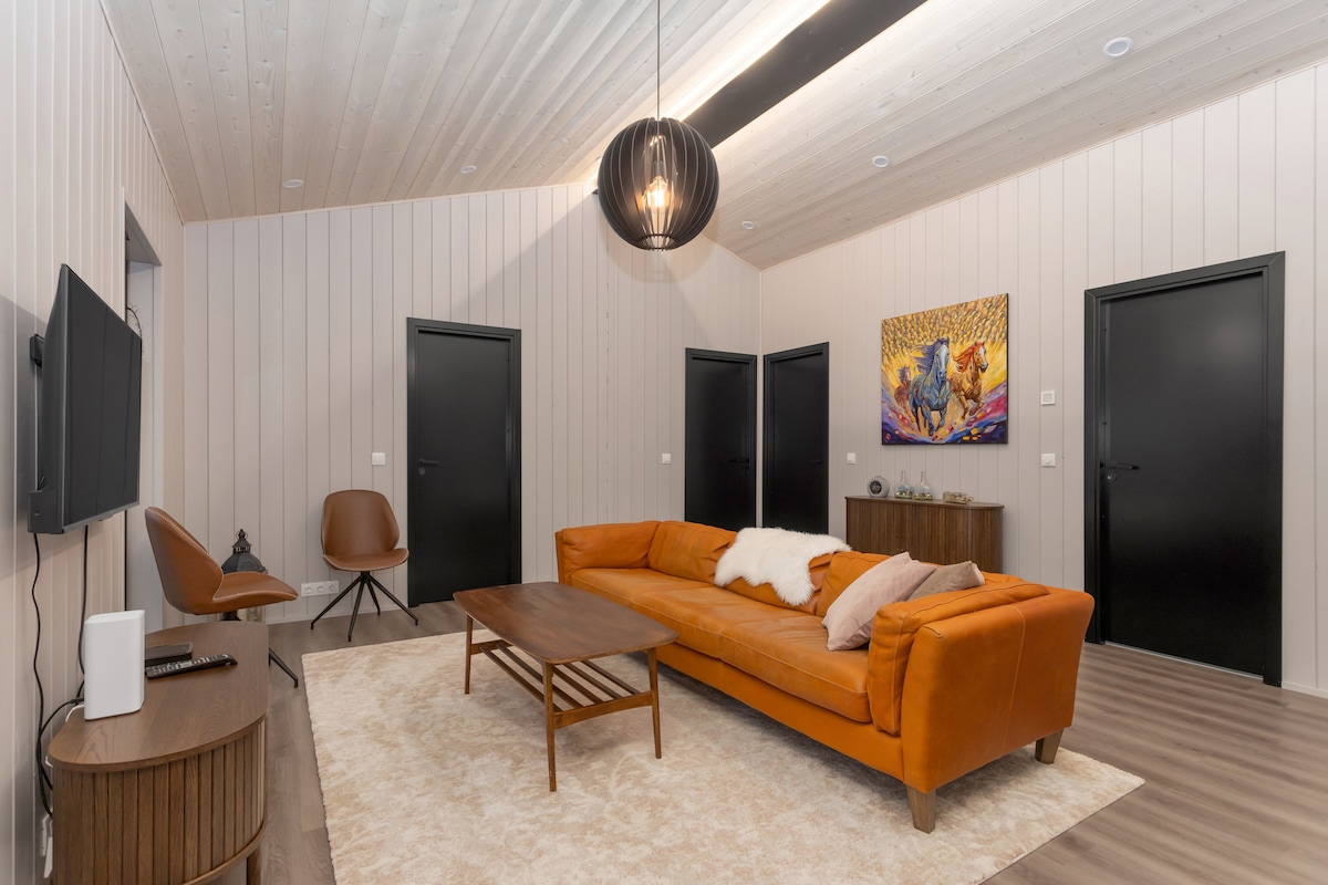 Cozy and Modern 5BR Cabin in Selfoss - Houses for Rent in Selfoss ...