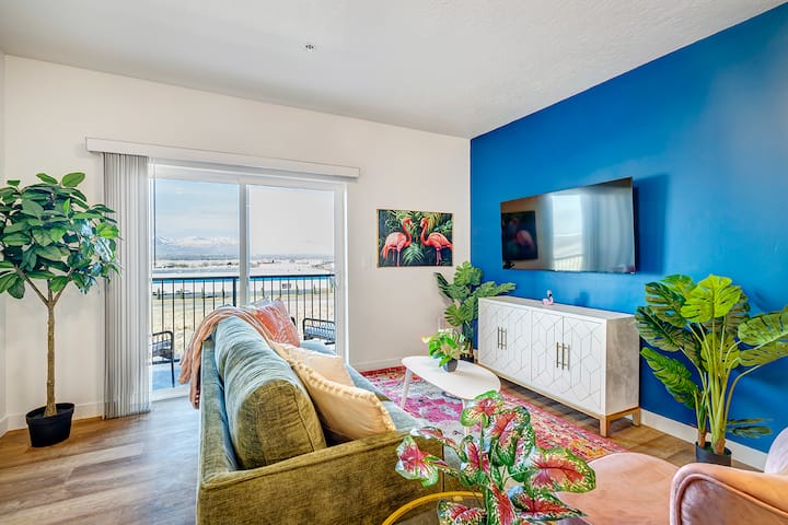 Brand New Tropical 2bd 2ba W/ Hot Tubs & Gym - Loveland Living Planet Aquarium, Draper