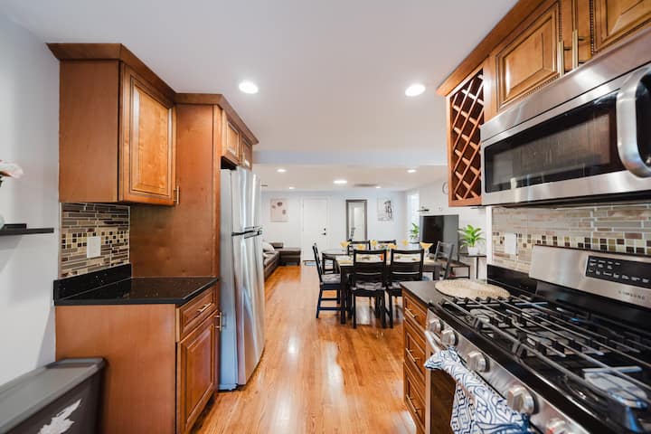74r - Quincy New Perfect House For Couple - Boston, MA