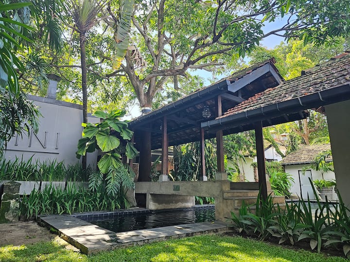 Deluxe Room 2 - Havelock Bungalow - Colombo - Colombo