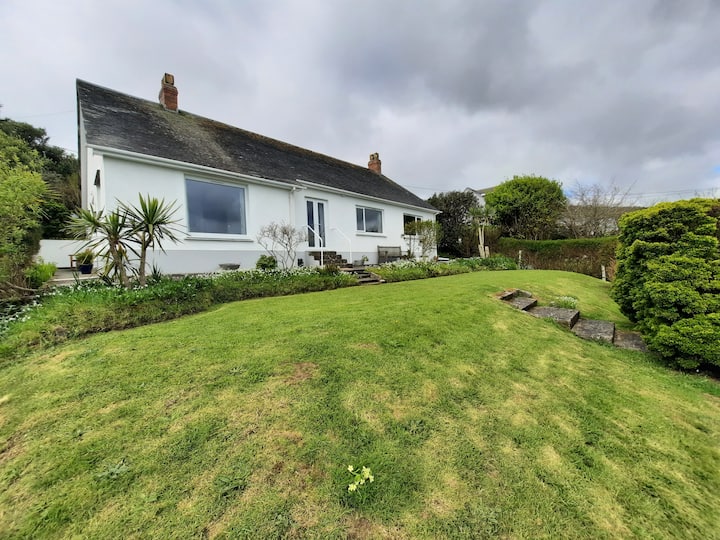 Home With Views To Die For - Mousehole