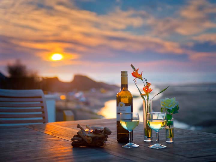 Beach House With Sea Views. - ブード