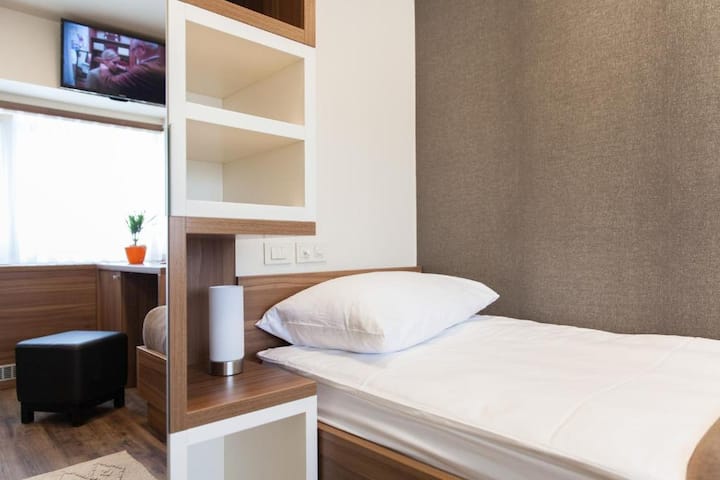 Enoposteljna Soba V Hotelu Pomaranca - Ptuj