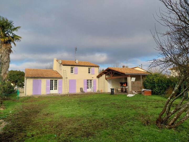Jolie Maison Charentaise 140 M2 - Marennes