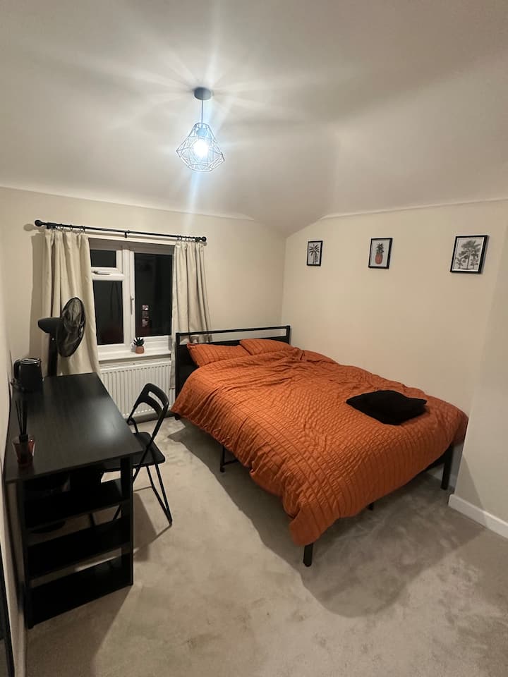 Cosy Room In Perfect Location - Nottingham