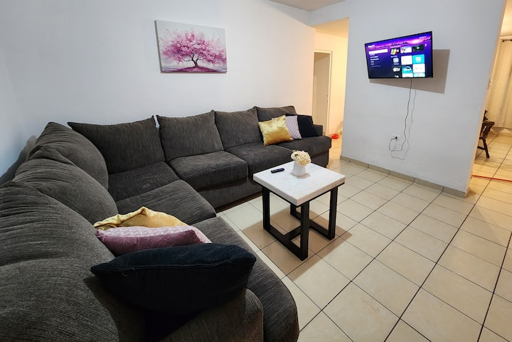 Excelente Casa Amplia, Cómoda Y Muy Centrica - Hermosillo