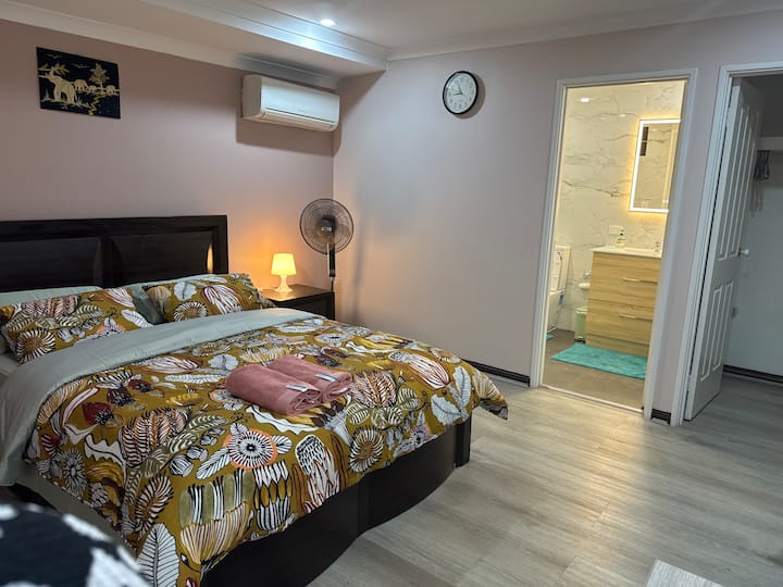 Newly Renovated
Spacious Master Bedroom - Riverton