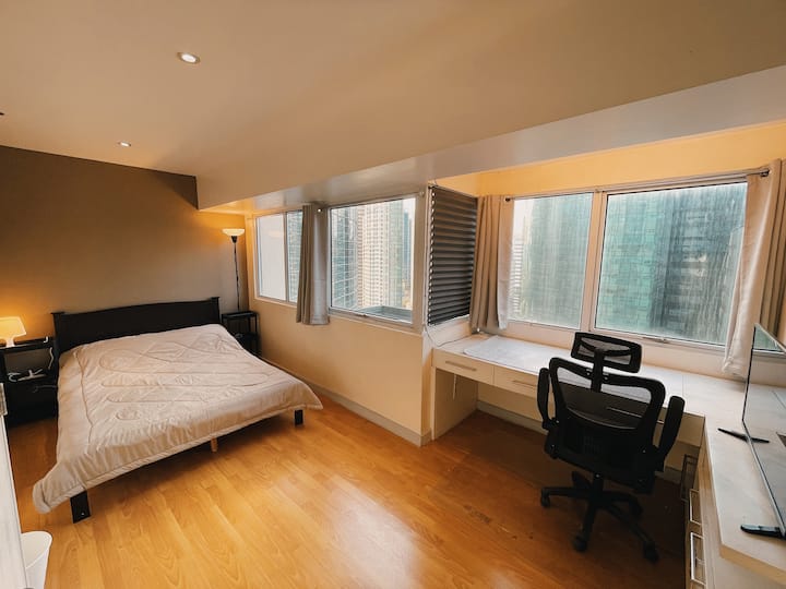 Charming Two-level Condominium - Taguig