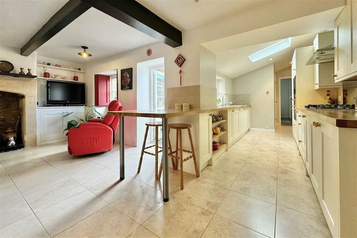 Charming 3 Bed Cottage Near Bath - Bath