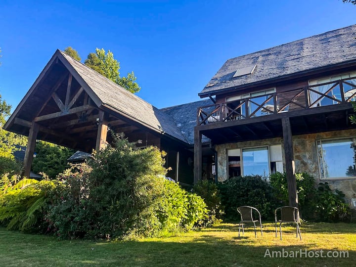Gran Casa En La Puntilla - Villarrica