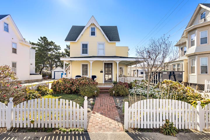 Poolside Home Block From Beach - Beach Haven, NJ