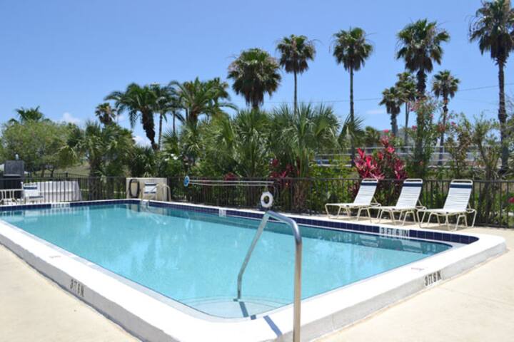 Ami Bridgeport 111 - Bikini Bottom - Anna Maria Island, FL
