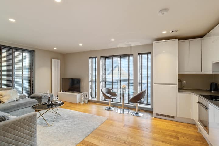 Luxury Apartment Near Airport - Knutsford