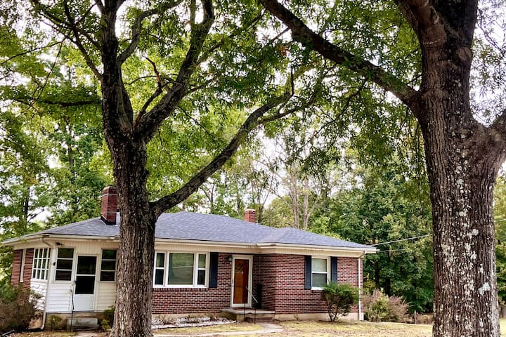 Hickory Forest Hideaway - Danville, VA