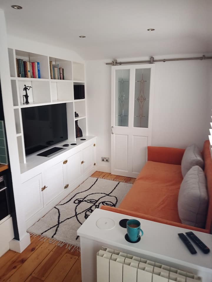 The Crash Pad - Dagenham