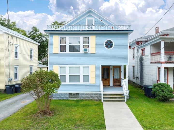 Entire House - Two Families - Baseball Complex - Oneonta, NY