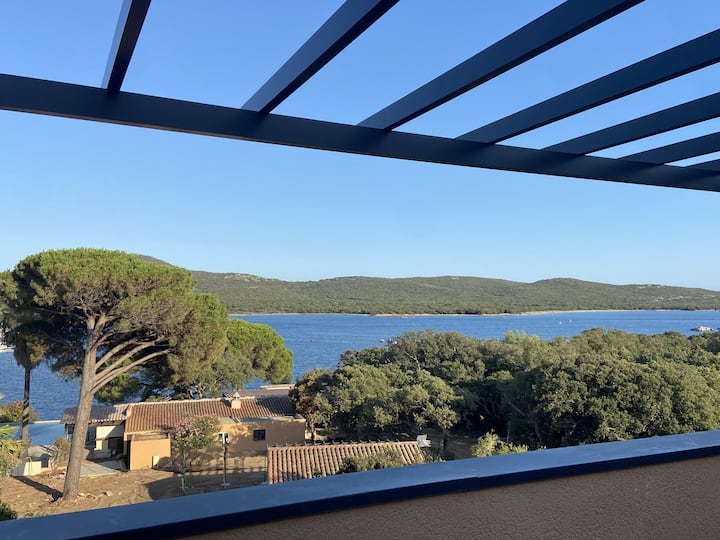 Appartement T3 Vue Mer, Piscine, Pieds Dans L'eau - Figari