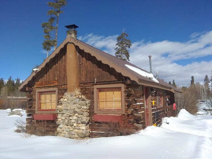 Moose Crossing River Side Cabin - Grand Lake, CO