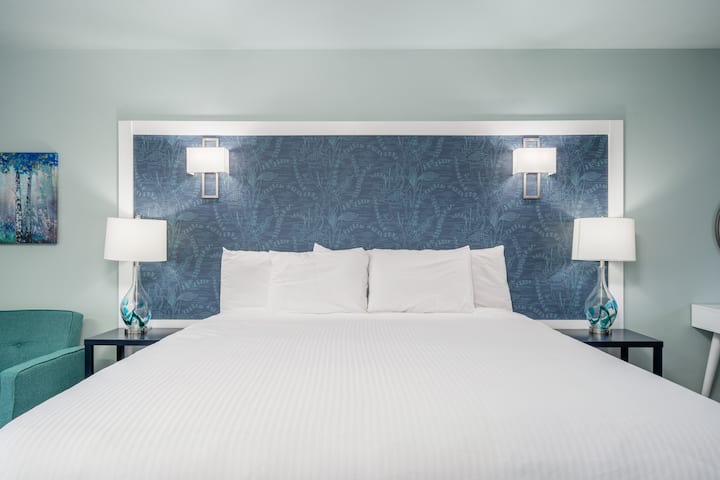 The Hamilton King Suite Lake View Ground Floor - Hot Springs, AR