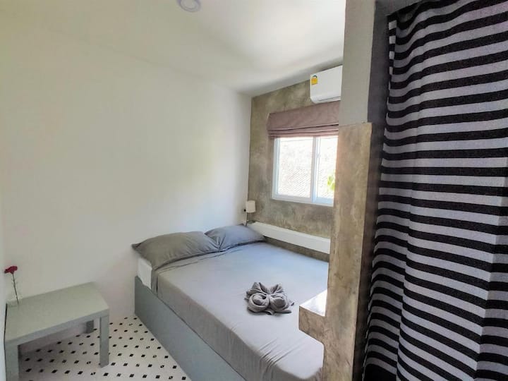 P7 Private Room/ Bathroom - Patong Beach