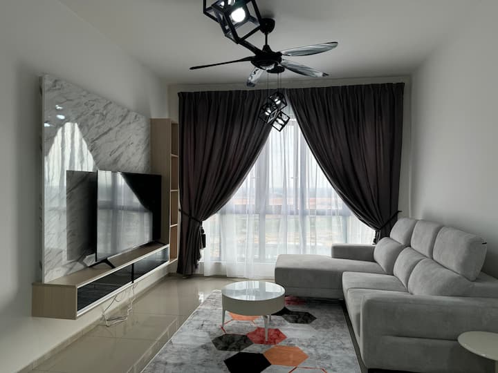 Faqihha Adria Homestay @Gravit8 - 巴生港