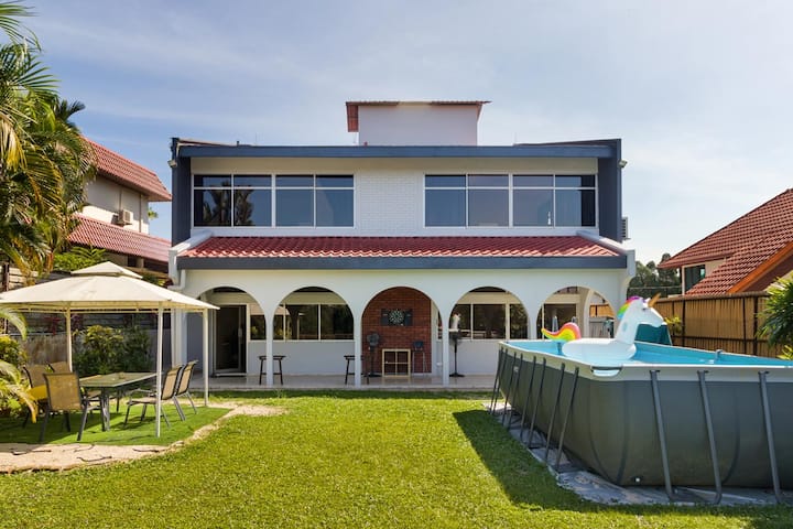 Retro Bungalow Damansara Heights - Kuala Lumpur