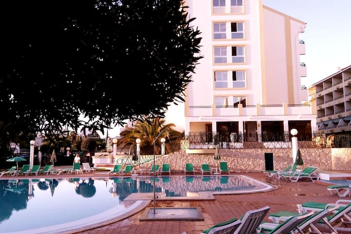 Algarve Apartment 3 People, Pool, Balcony, Jacuzzi - Albufeira