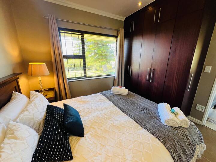 Spacious Mountain-view Haven - Kylemore